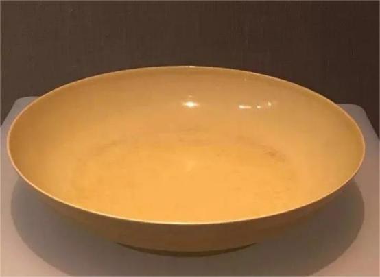 Yellow glazed porcelain: graceful and elegant imperial color - iNEWS