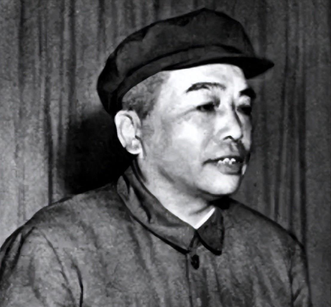At the Lushan Conference in 1959, Huang Kecheng angrily criticized Mr ...