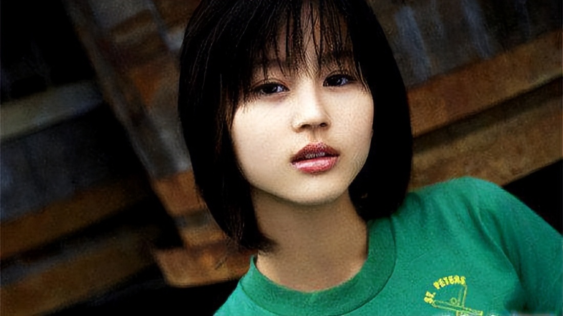Japan's top ten poor-breasted (flat-chested) actresses, Horikita Maki's ...
