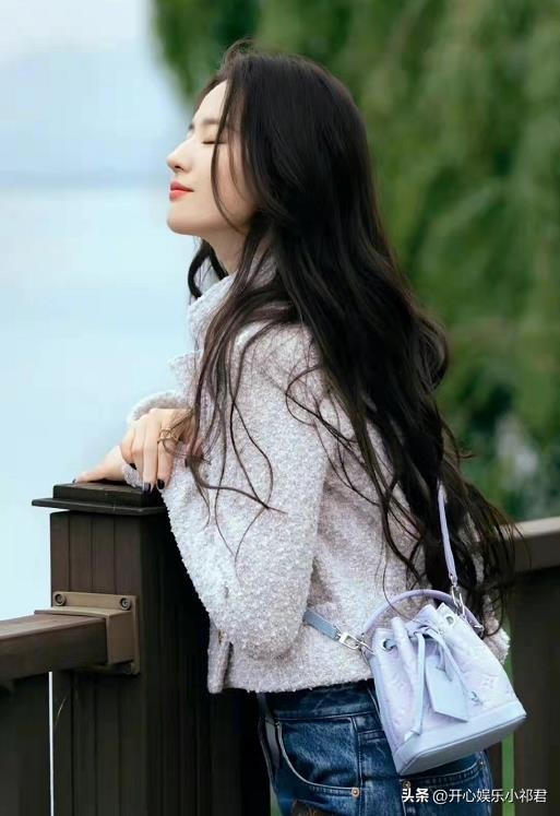 The most daring outfit of "Sister Fairy", wearing "polka dot ...