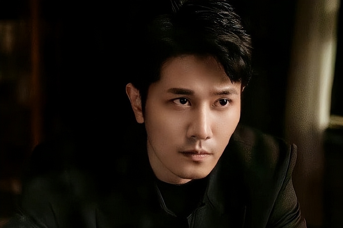 The drama "Backlighter" is about to hit, starring Peng Guanying and ...