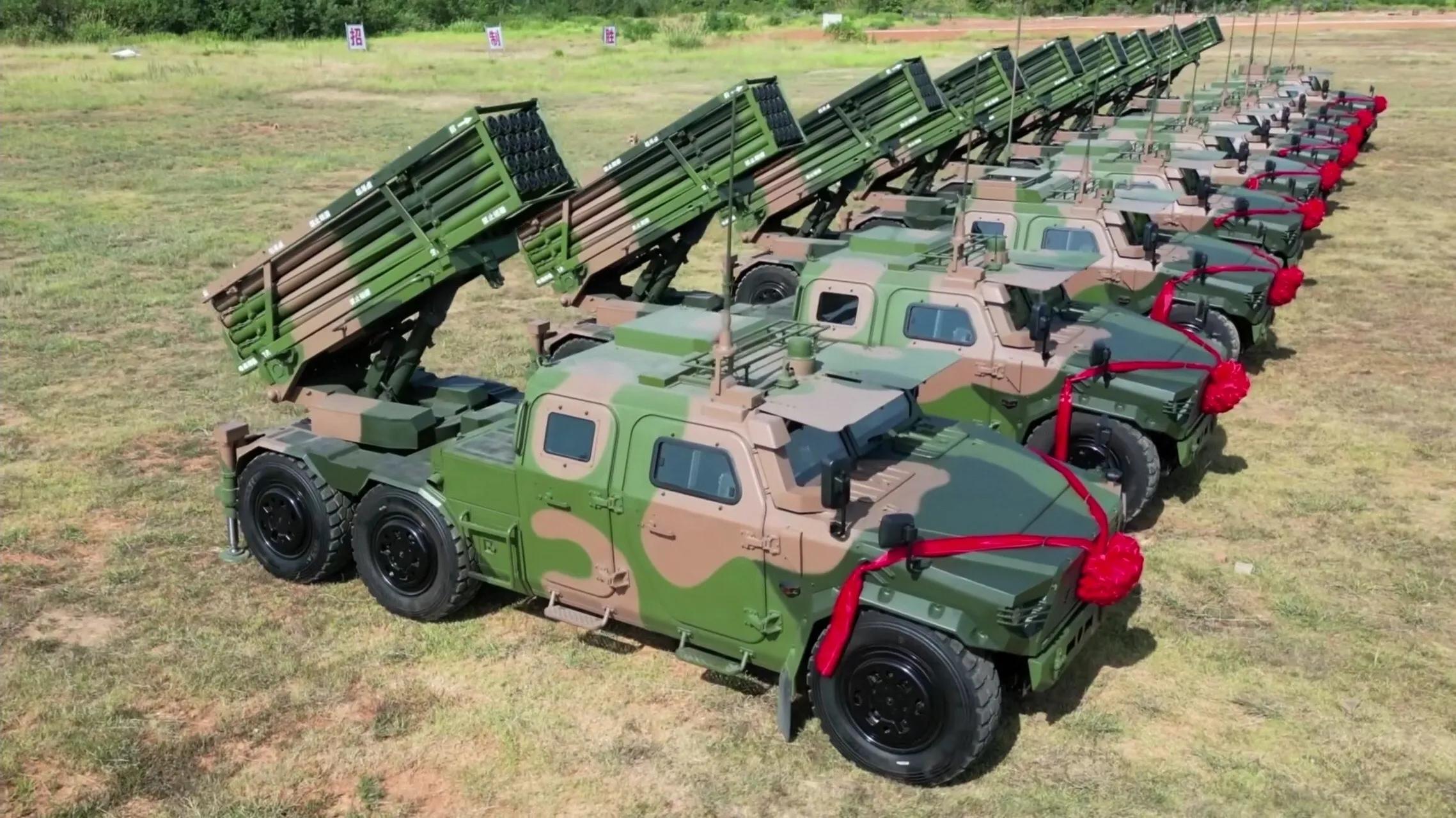 Warrior 122mm 20 tube rocket launcher debut, domineering side leakage ...