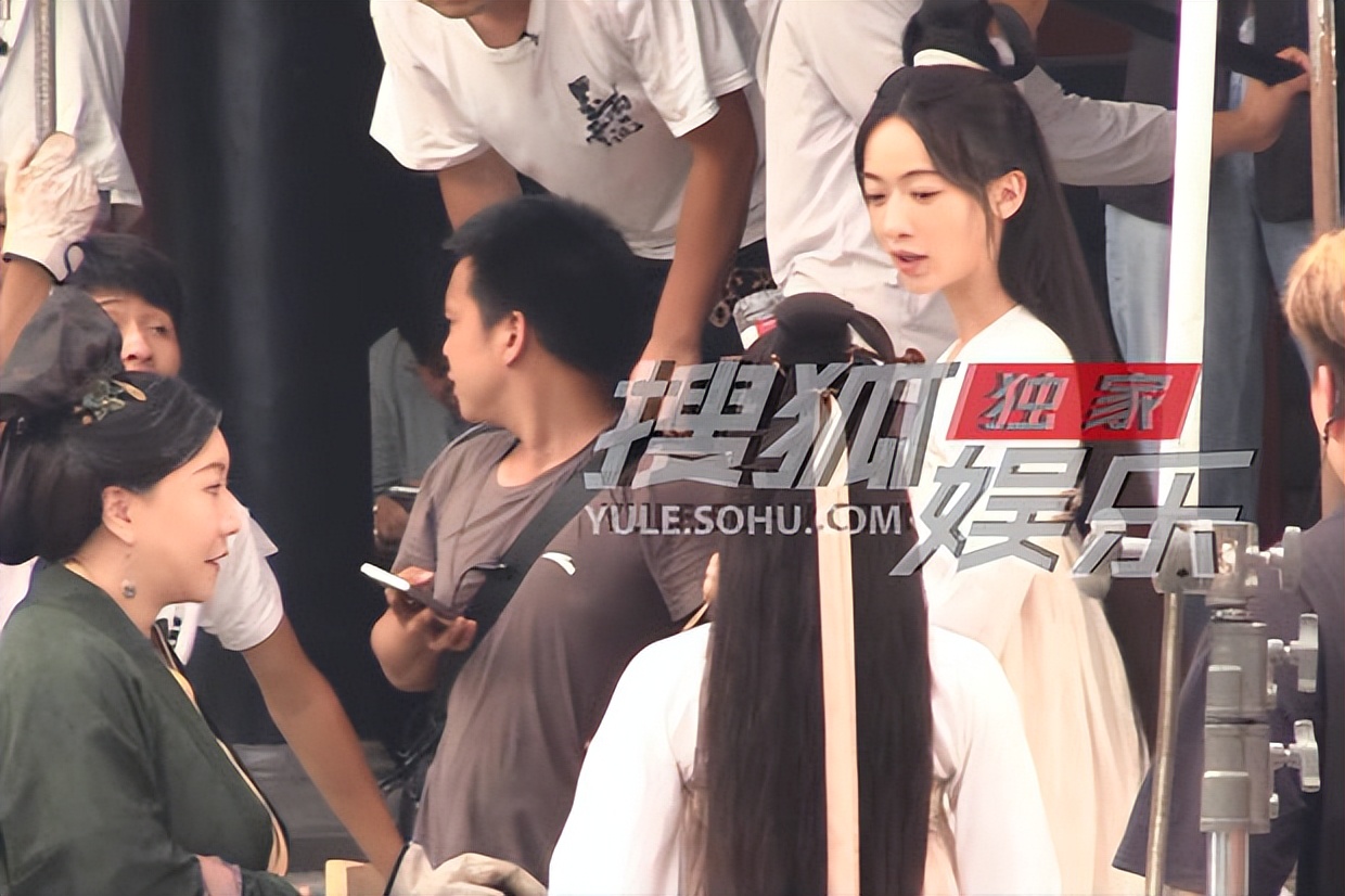 Exclusive: Wu Jinyan plays Fan Tiantian frequently laughs and chats ...
