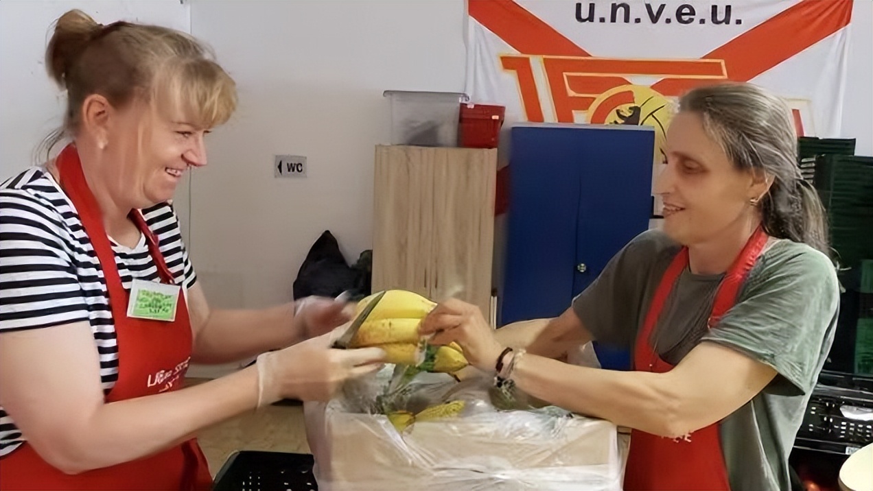 Too many poor people! German relief agency in crisis - iNEWS