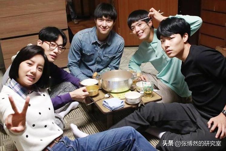 "Please Reply 1998": Emotional Resonance and Time Memory in Korean ...