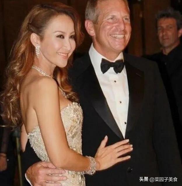 Singer Coco Lee died of depression, Deng Ziqi, Sun Honglei and other ...