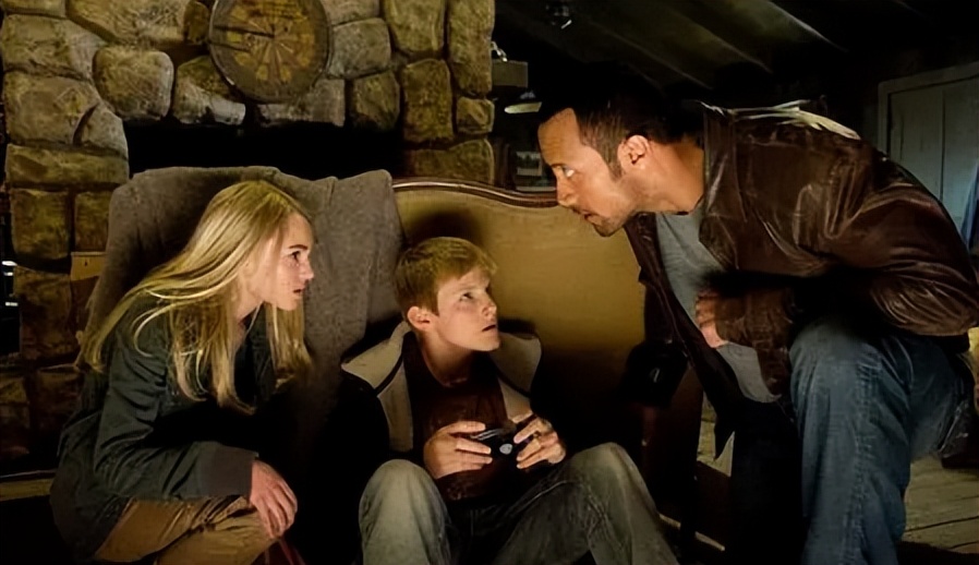 The main characters in Devil's Mountain, and how do their relationships ...