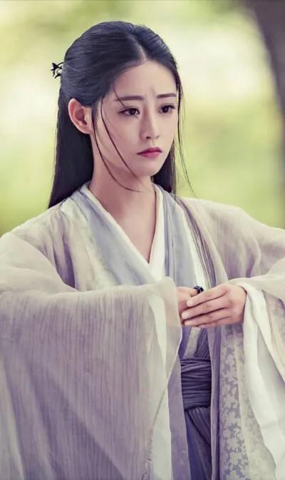 Comparing several versions of Zhou Zhiruo, who is the goddess in your ...