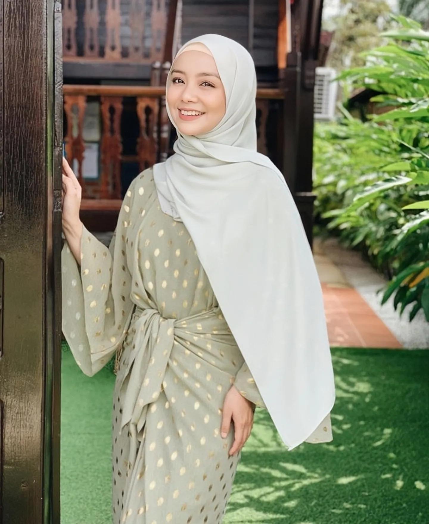 Nine beauties in Malaysia. They are all as beautiful as angels. Do you ...