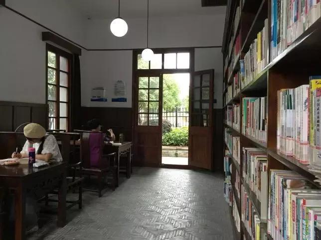 The earliest public library in China - iMedia