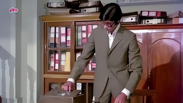 This time, the behind-the-scenes truth of Mara Sinha brings an ...