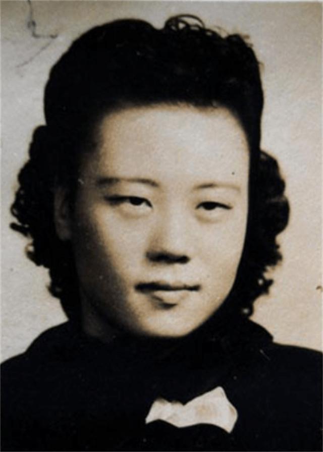 Married to Zhang Daqian at the age of 18, was abandoned due to cancer ...