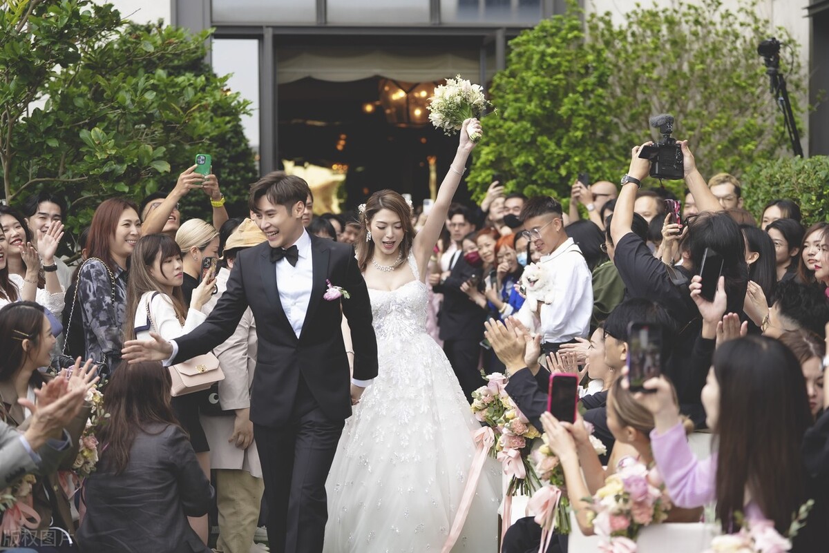 Hong Kong star Lian Shiya Chen Jiale's big wedding - iNEWS