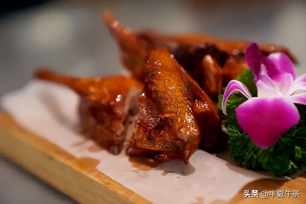 Famous food at home and abroad - "Shiqi Pigeon" - iNEWS