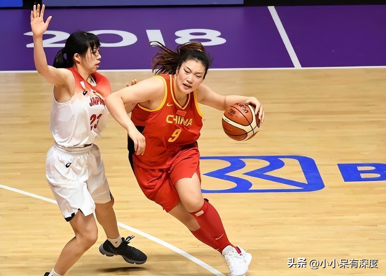 Zheng Wei, the coach of the Chinese women's basketball team, her ...