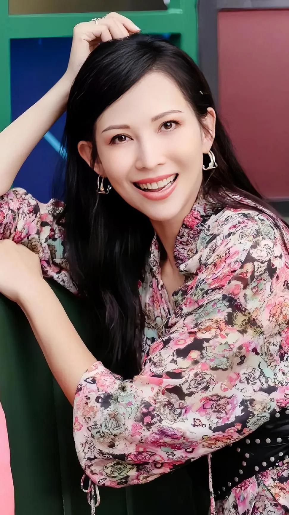 Ada Choi - iMedia