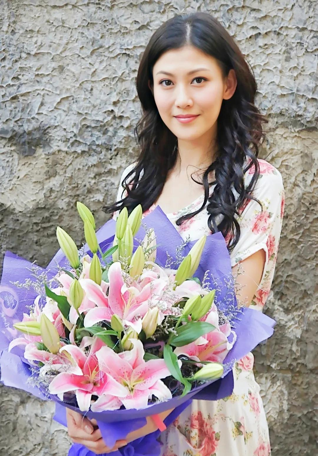 Appreciation of Li Caihua's beautiful photos - iNEWS