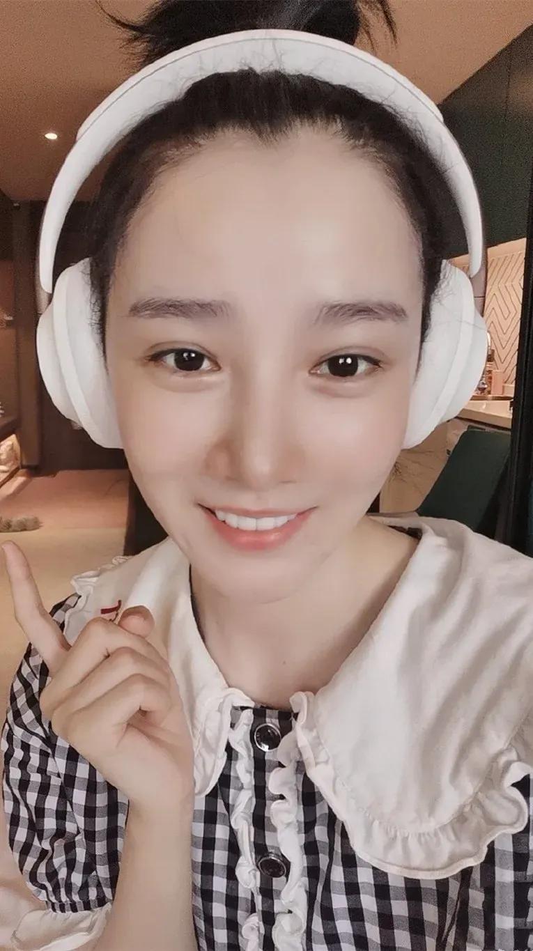 Chen Xiaoyun wallpaper selection - iNEWS