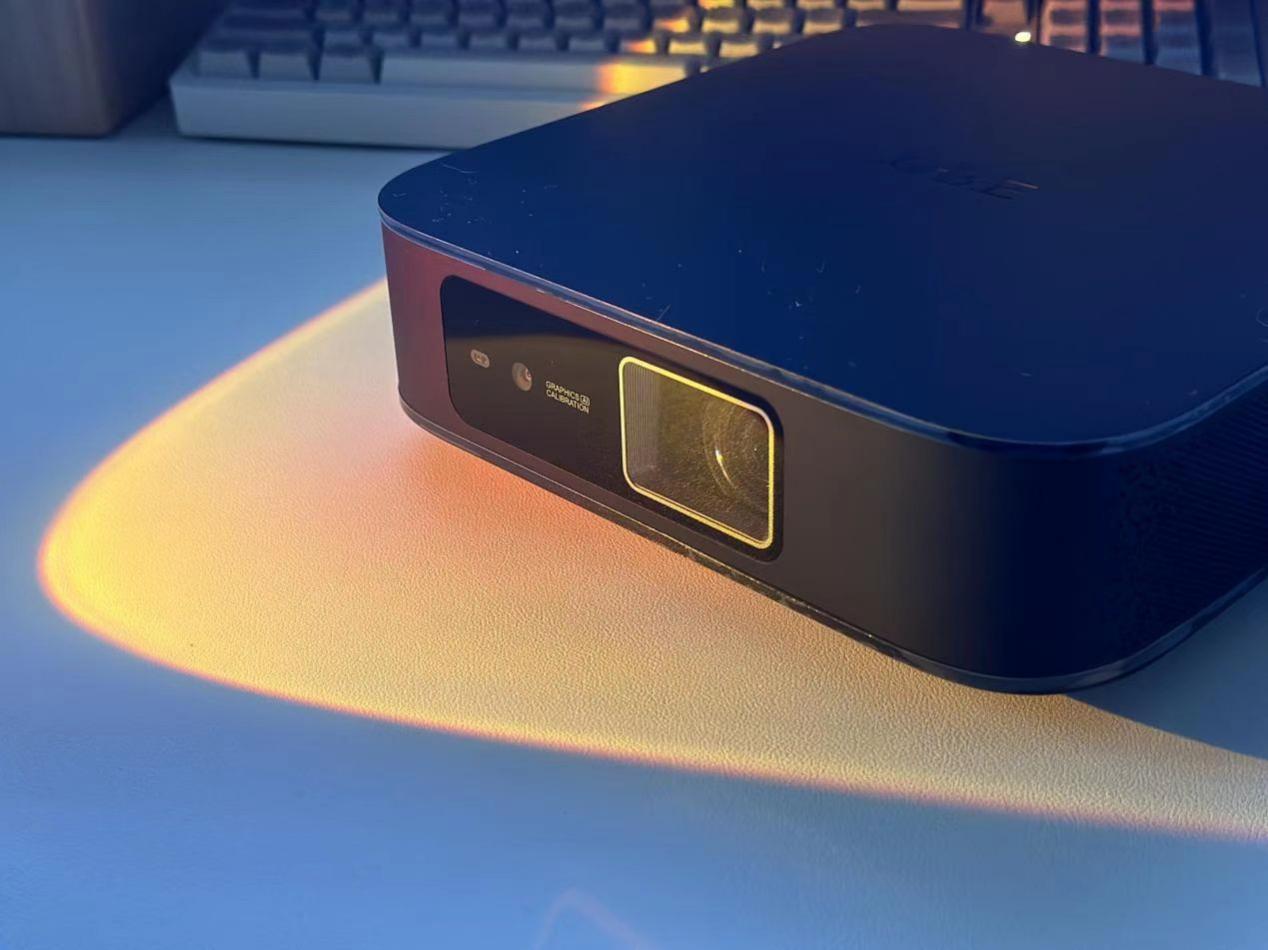 Big Eye Orange X7DPro thin and light smart projector evaluation: ultra-thin and light body, also ...