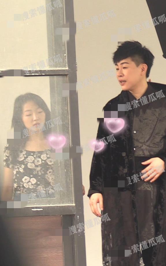 Hu Yanbin's new love affair is exposed! Late-night date with a mysterious woman, emotional ...