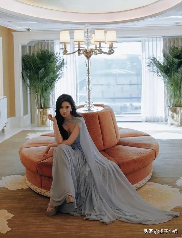 35-year-old Liu Yifei's "luxury house" is on fire, the whole house is luxurious and generous ...