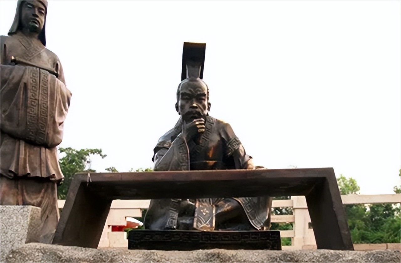 After killing Qin Shihuang and Liu Bang, this general survived for more ...