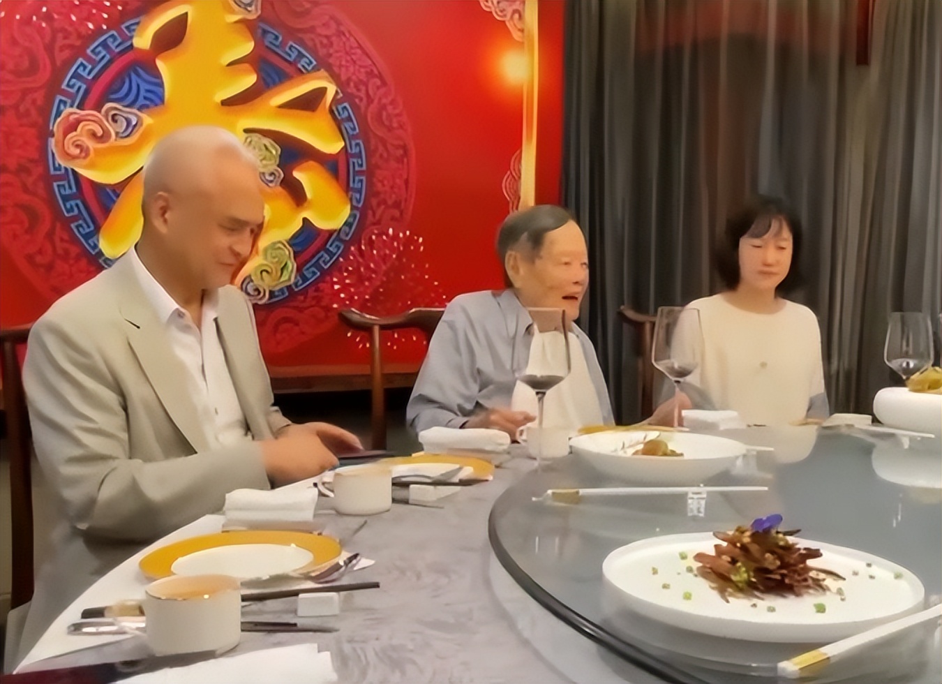 Yang Zhenning fell and was hospitalized after his birthday. He was ...