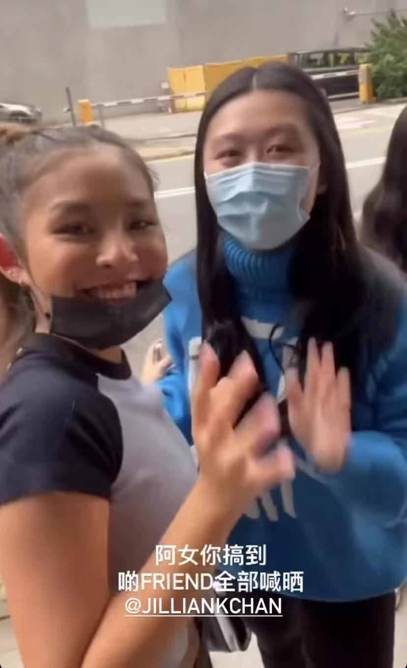 Qiu Shuzhen's third daughter is rarely in the same frame!The eldest ...