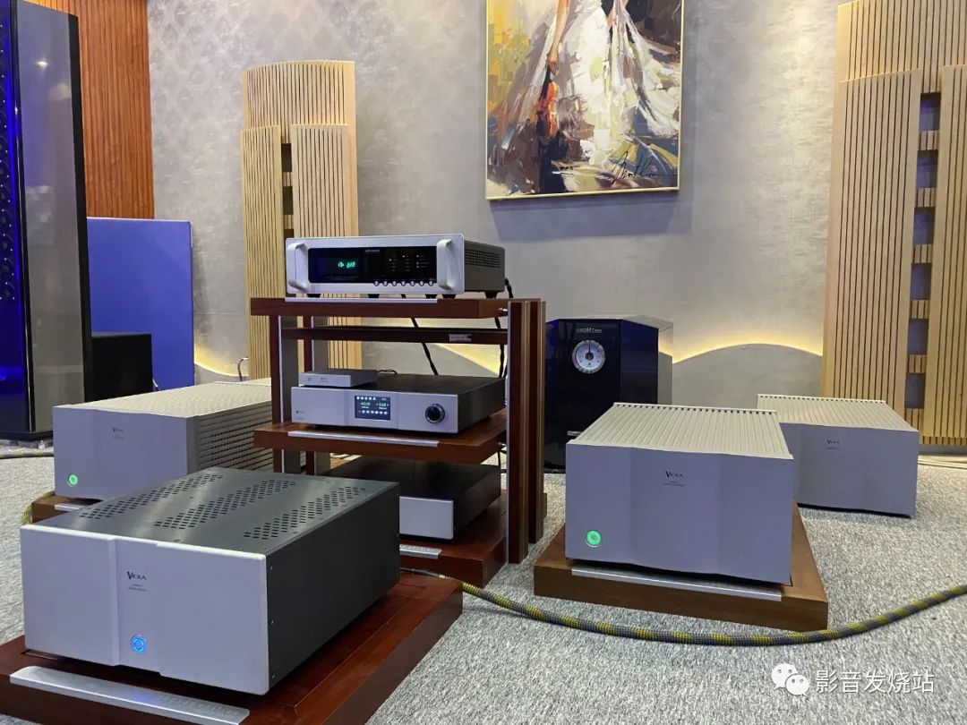 American Viola, the king of Hi-End speakers, is as warm and full as a ...