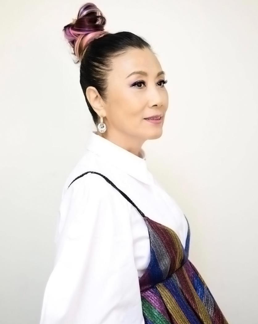 Wang Mingquan celebrated his 76th birthday gracefully, and Luo Jiaying ...