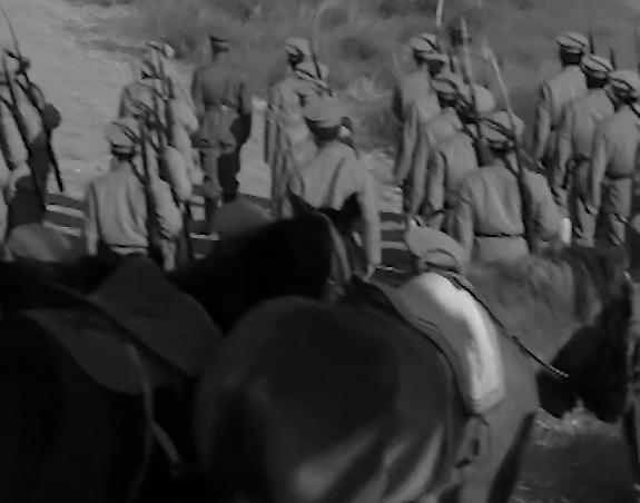 The first regiment commander of the New Fourth Army led his troops down ...