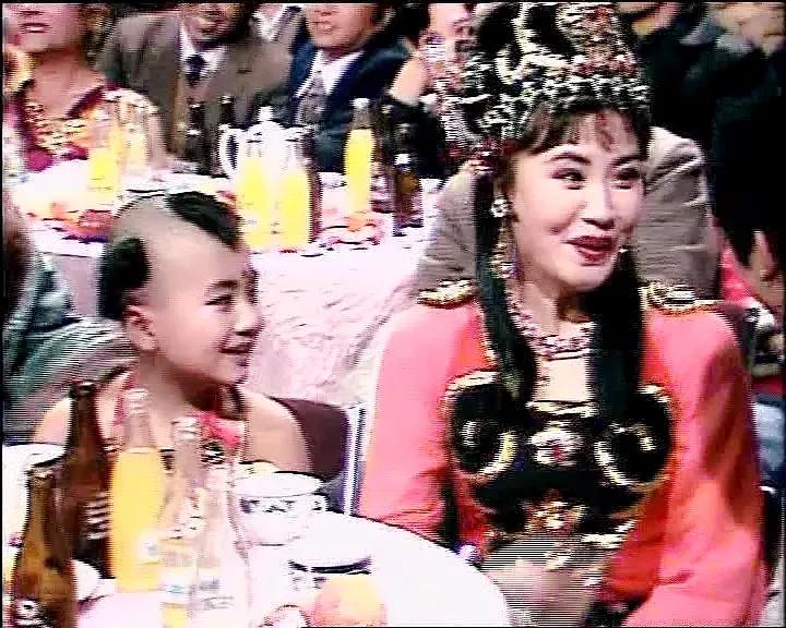 The Spring Festival Gala of the "Journey to the West" crew in 1987!It's ...
