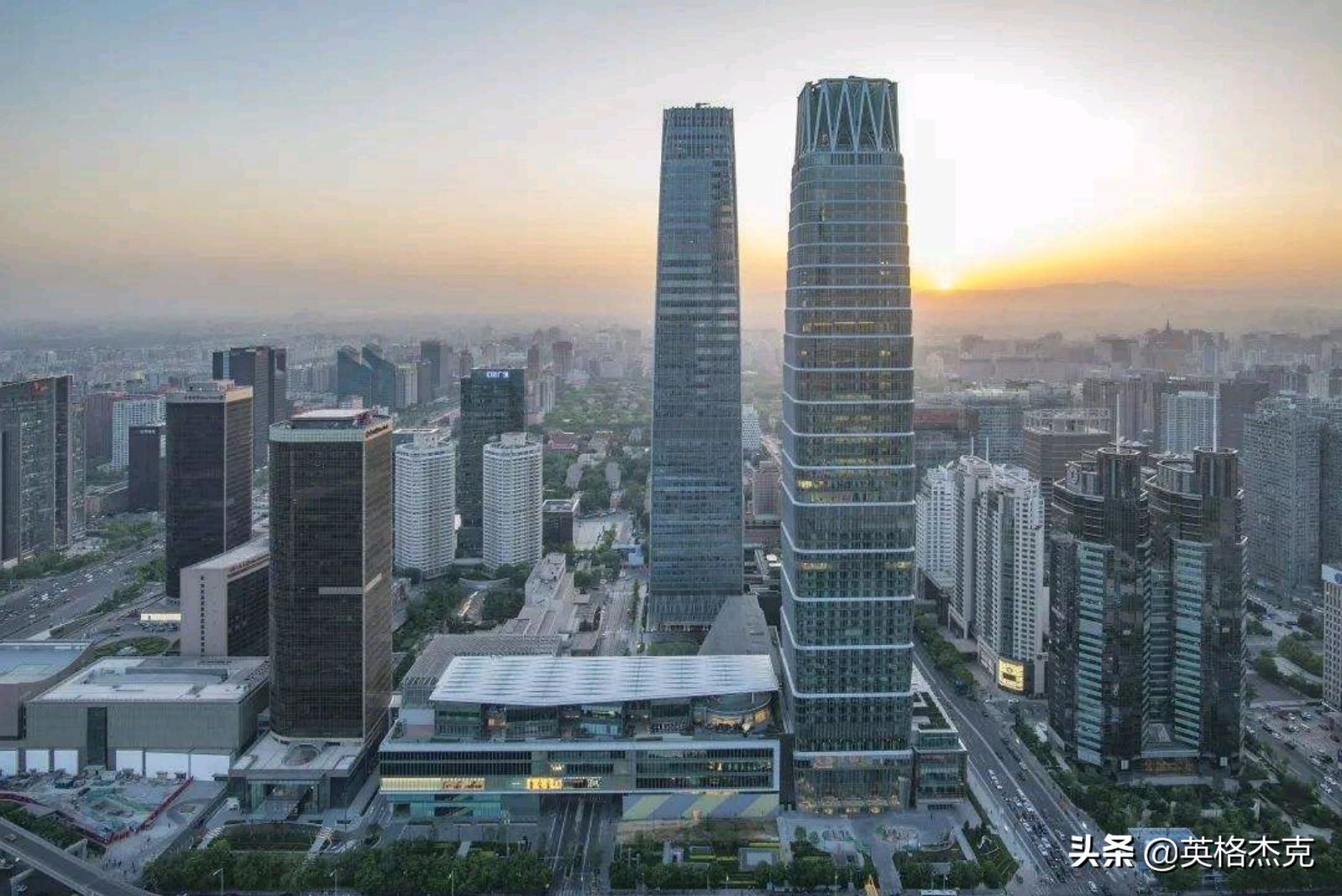 Beijing's first "skyscraper" with a height of over 300 meters, high-end ...