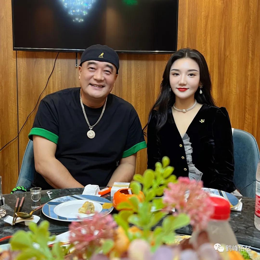 Famous actor Wang Jianxin visited Hefeng Billion Film and Television ...