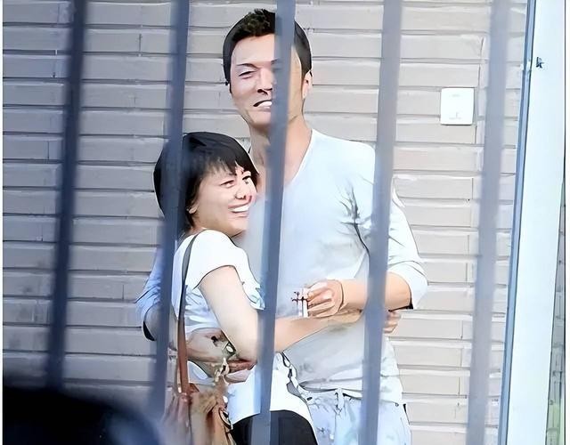 After he broke up with Gao Yuanyuan, he didn't have any romance or scandals, and claimed that he ...