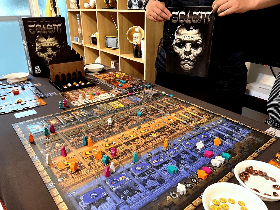 The "Puppet Golem" with a scary cover is actually a tool man game - iNEWS