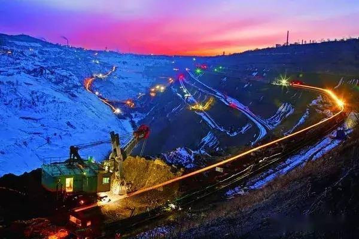 The largest open-pit coal mine in Asia, Japan has occupied for 40 years ...