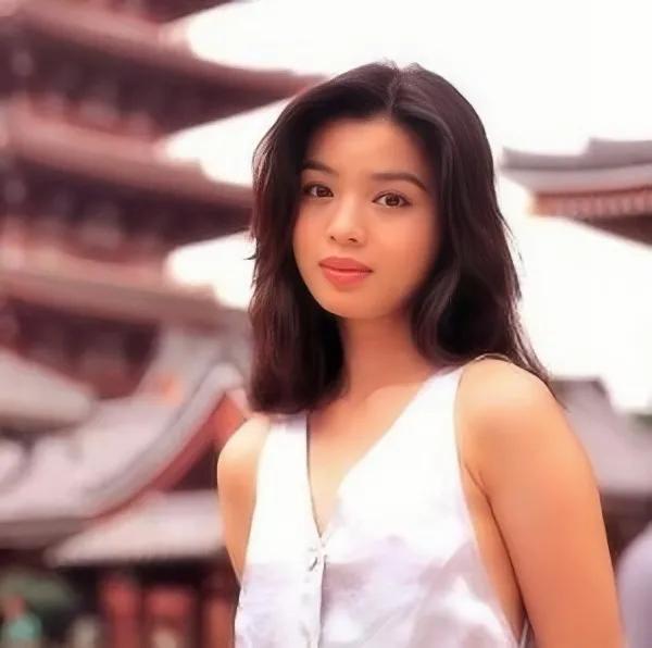 Xiaoba VS Fang Ting: Who is the beauty ceiling of the Young and ...