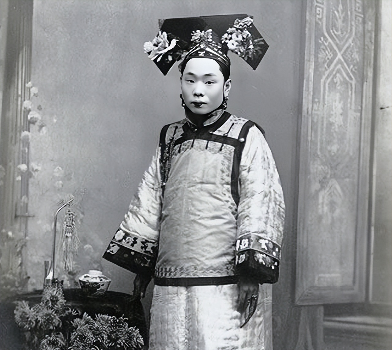 In the late Qing Dynasty: Banners, princesses, girls, boys and girls ...