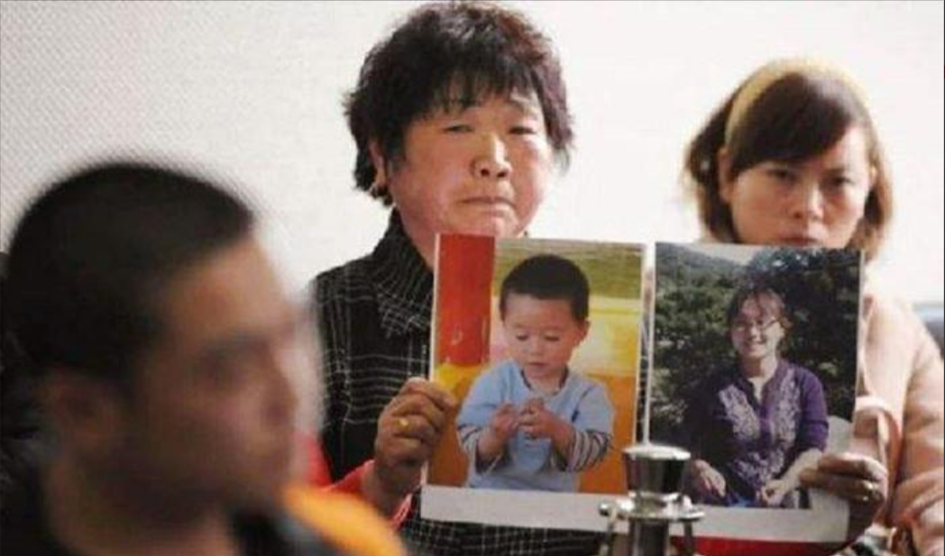 From three good students to murderers, smiling and begging for death in ...