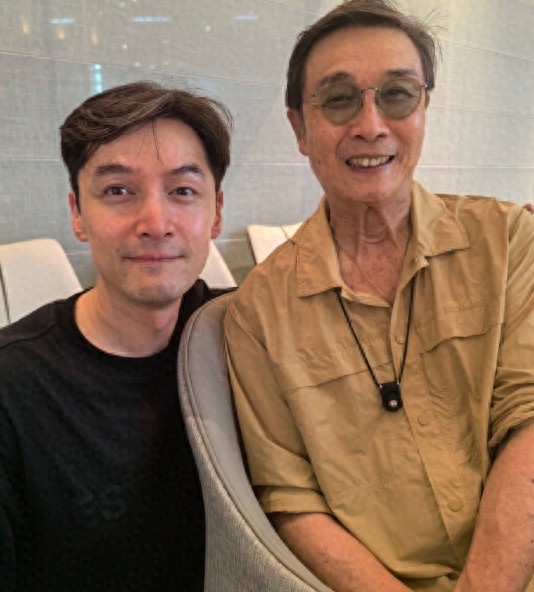 Hu Ge and his wife attended the party together. Huang Xining, who is 11 ...