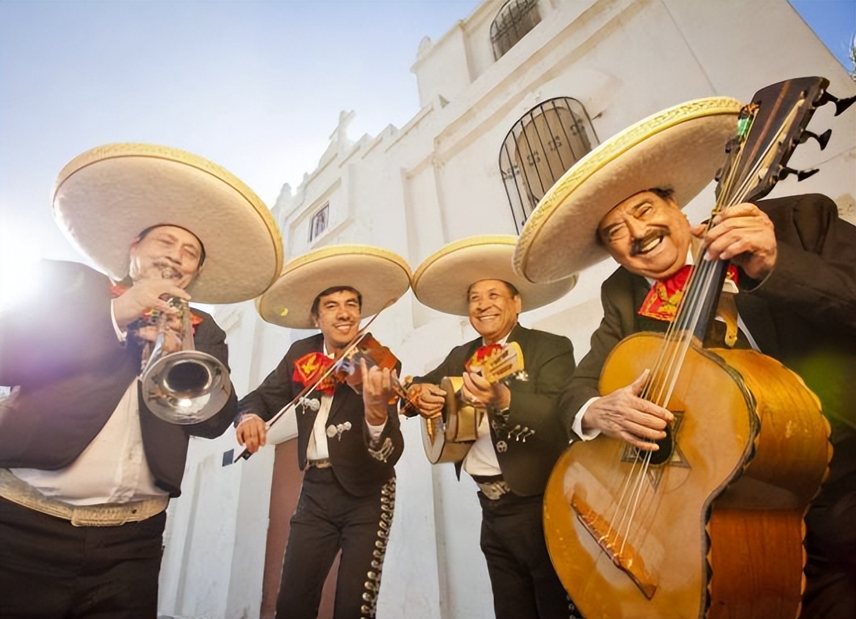 Importance of Mexican music, traditional music styles, and influence on ...