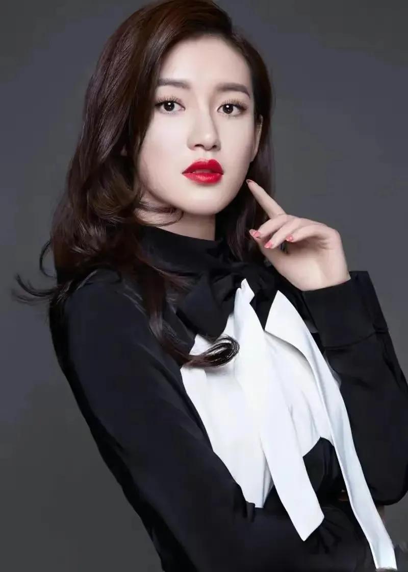 Share pictures - temperament goddess Su Qing - iMedia