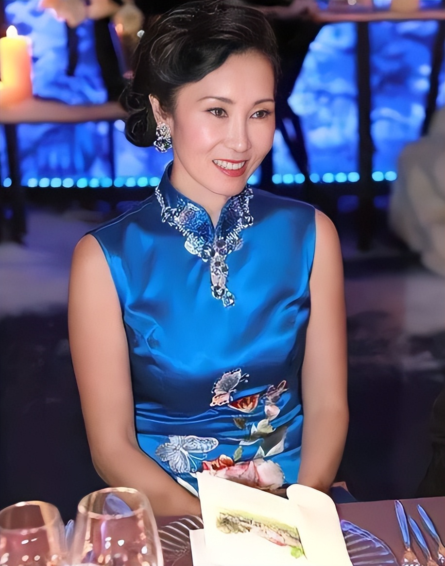 What is the family background of Wang Sicong's mother Lin Ning? - iMedia
