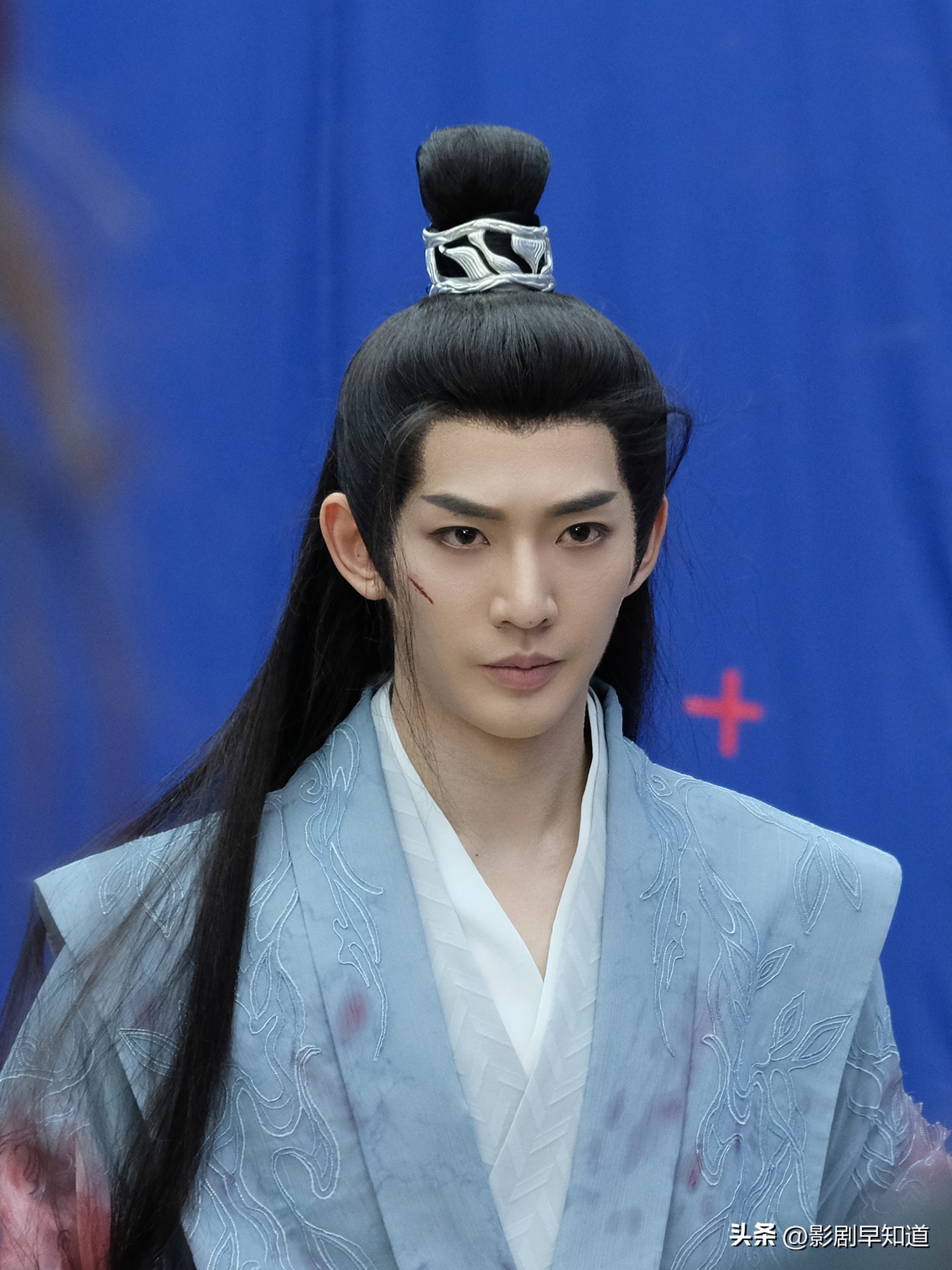 In the popular broadcast of "Till The End Of The Moon", the second male ...