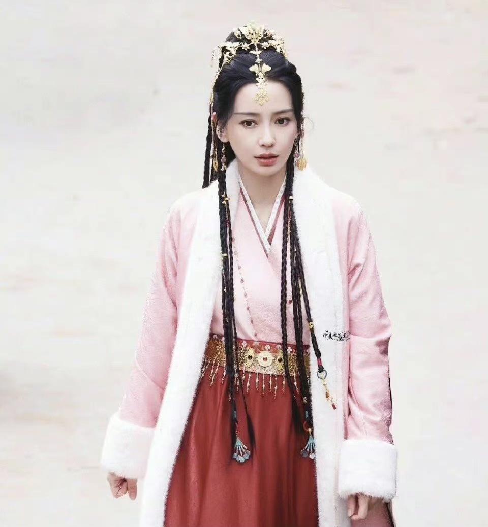 Zhang Yi, Ouyang Nana, AB, Zhu Xudan, Cai Wenjing - iMedia