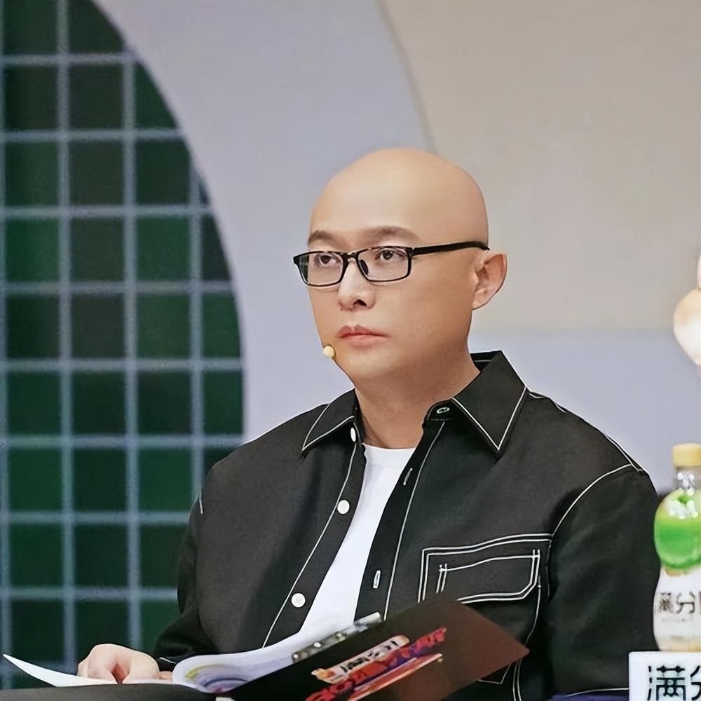 Facts have proved that the gradually "disappearing" host Meng Fei has embarked on another road ...