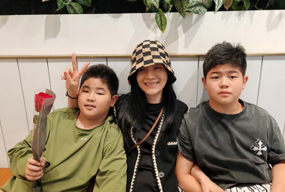 Sha Yi and Hu Ke's family of 4 had a great time traveling in Japan, but ...