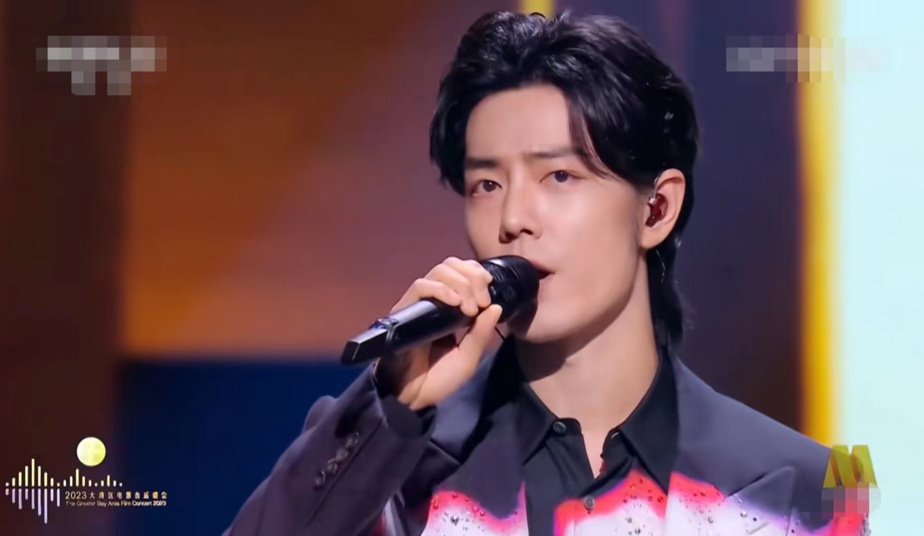 In fact, it is easy to distinguish between real and fake singing at the ...