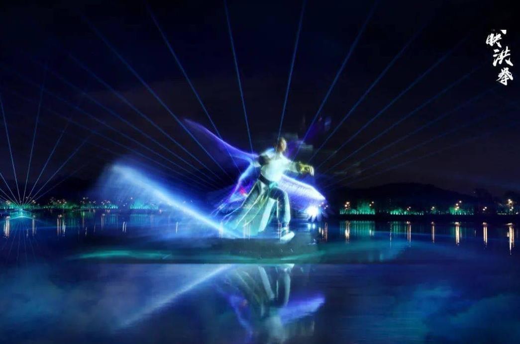 Visit the beautiful light and shadow of Zhudong Village at night and feel the colorful culture ...